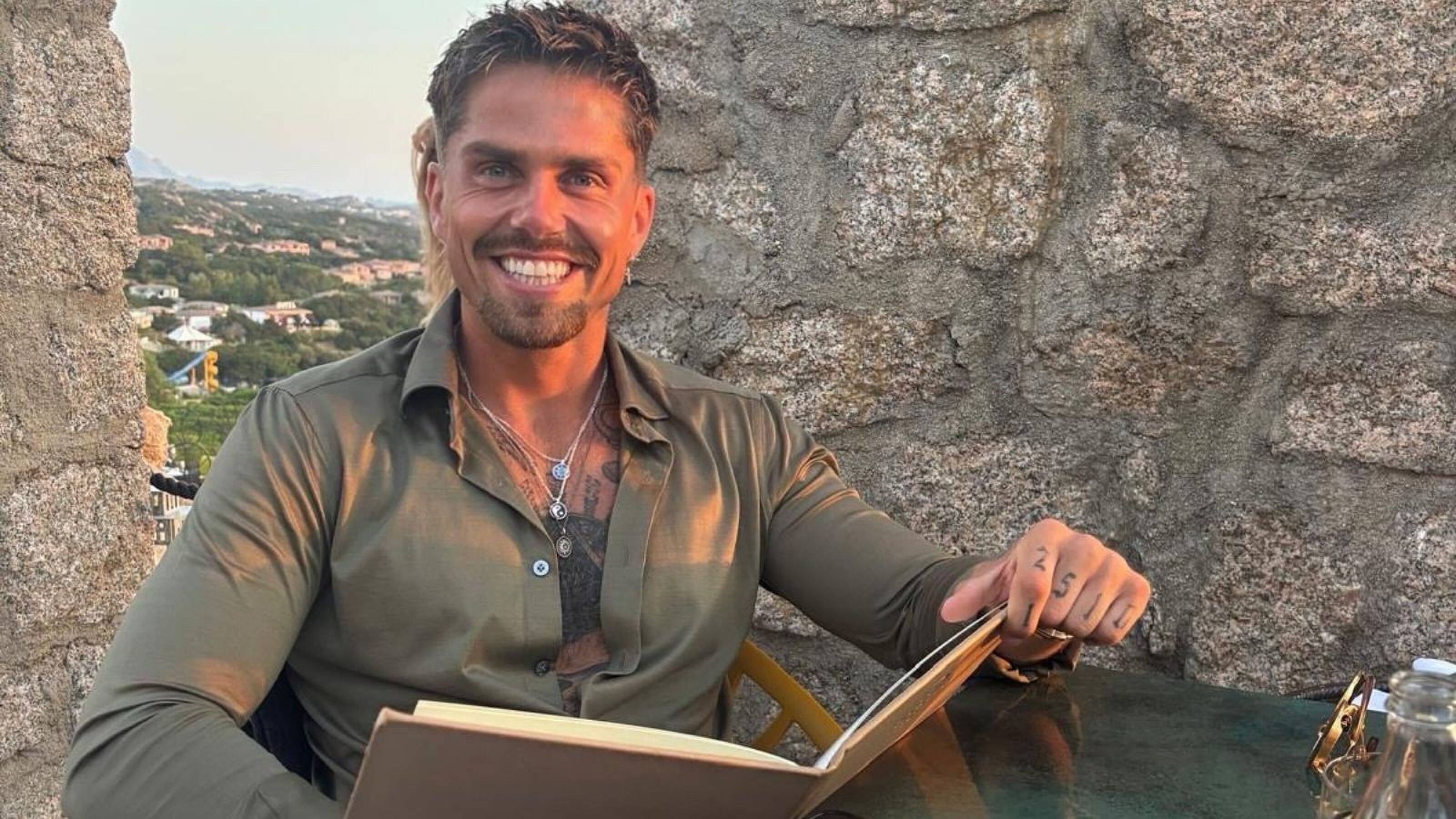 André Hazes deelt eerste foto's met nieuwe liefde Noa Braaf