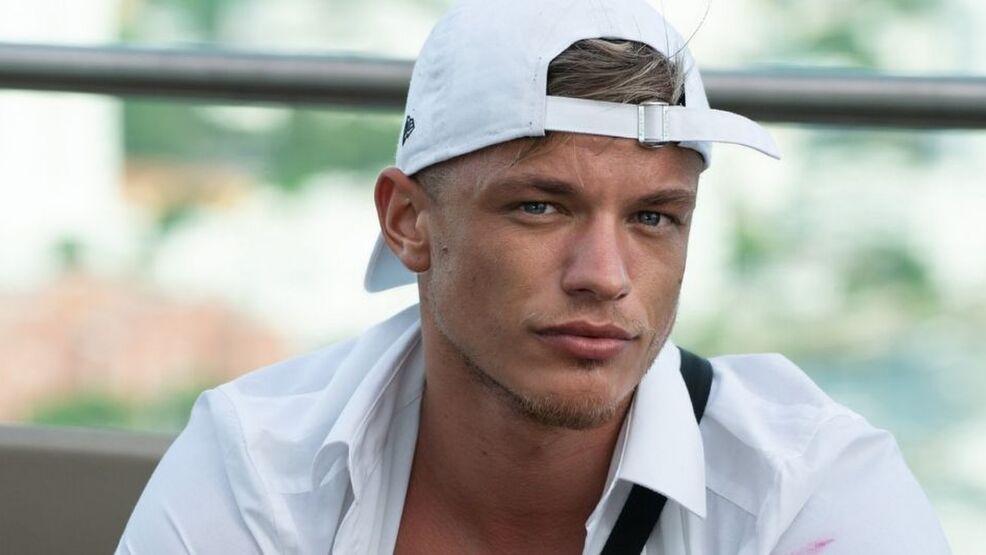 Dusty van Ex On The Beach is weer single (and ready to mingle!)